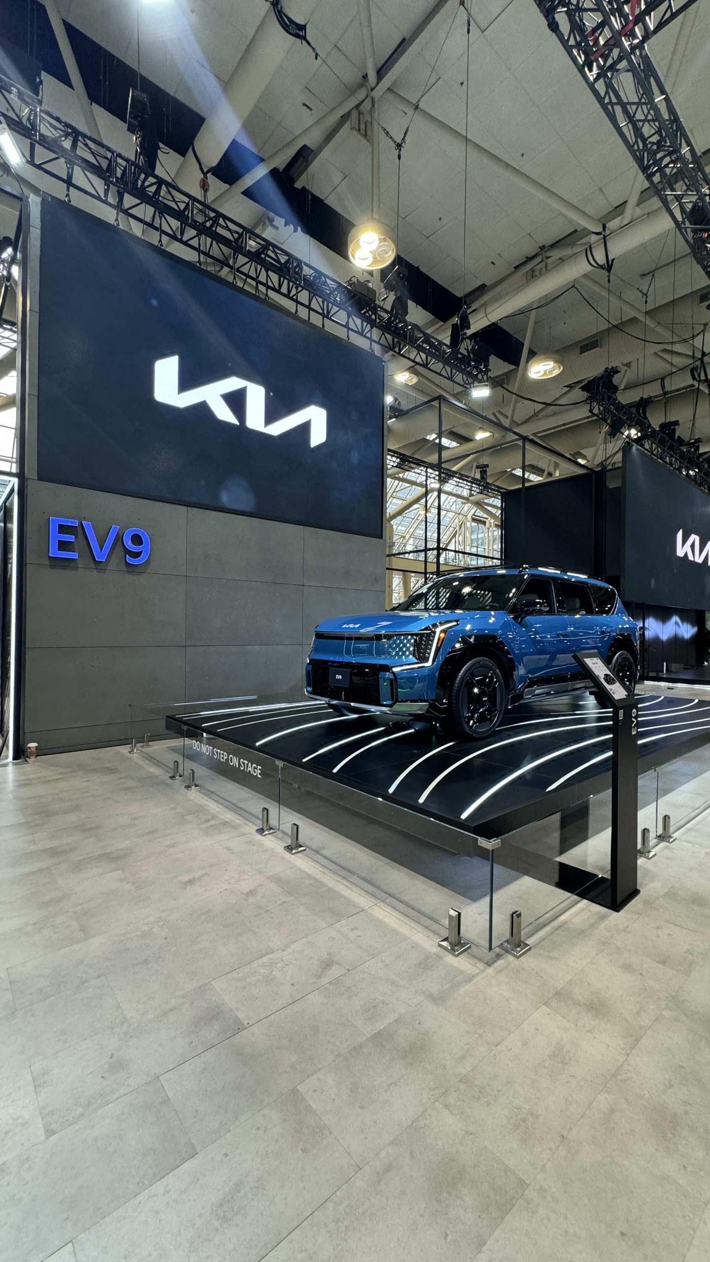 Toronto auto show puts EVs front and centre - Auto Service World