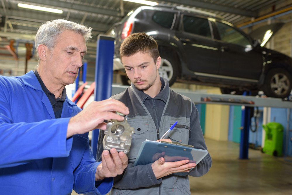 What’s weighing on the minds of today’s workers - Auto Service World