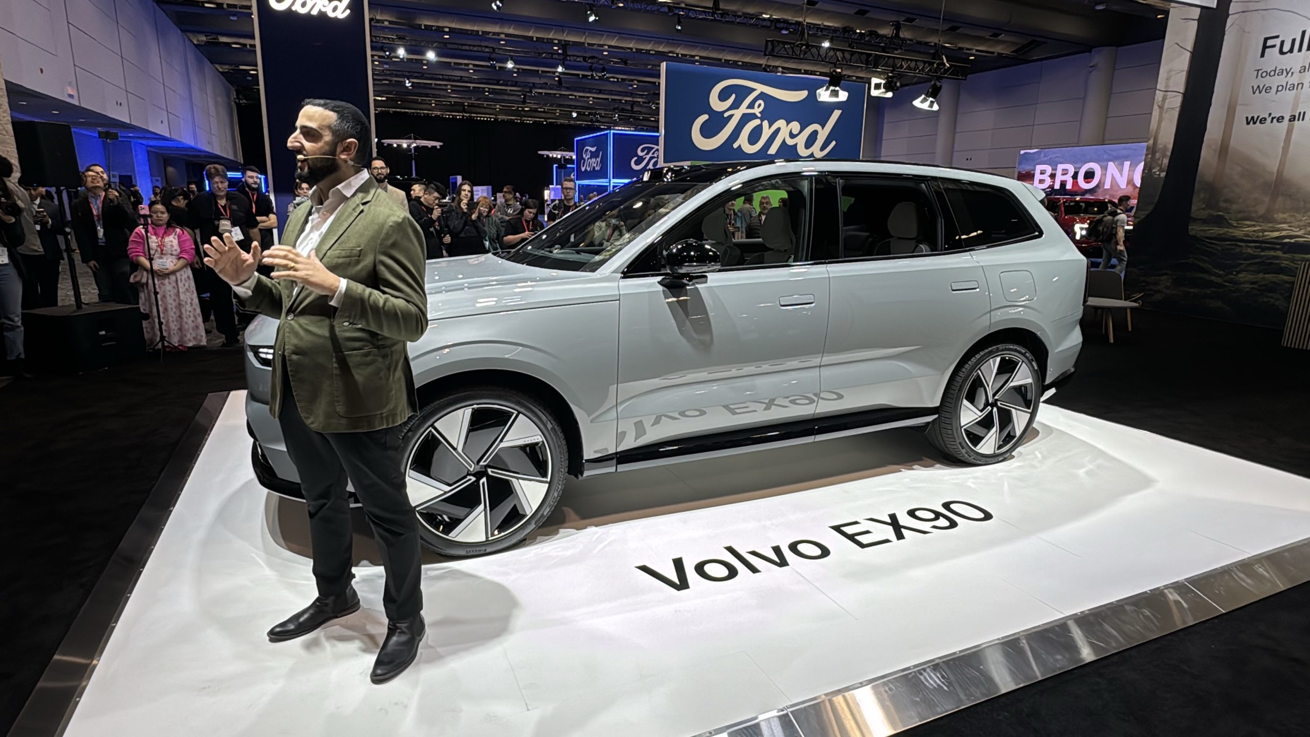 Plenty of EV education still needed: Automakers - Auto Service World