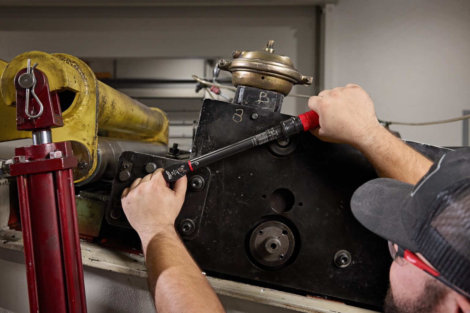 Milwaukee Tool introduces new torque wrenches - Auto Service World